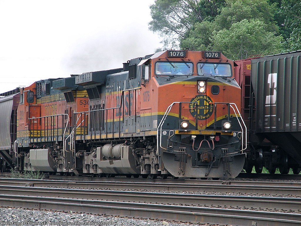 BNSF 1076 10R
